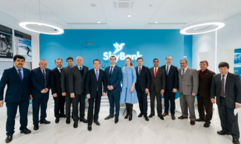 Sky Bank відкрив перше інноваційне відділення в Києві на вул. Гончара ...